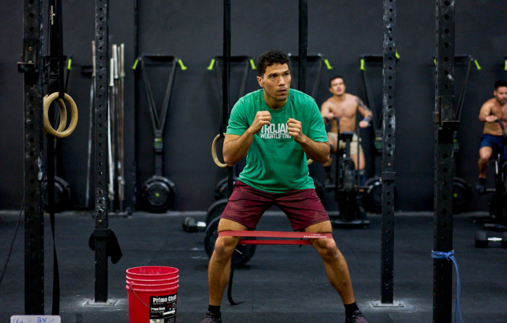 Is CrossFit at the Gym Right for You? Beginner’s Guide | ESTLR Crossfit ...